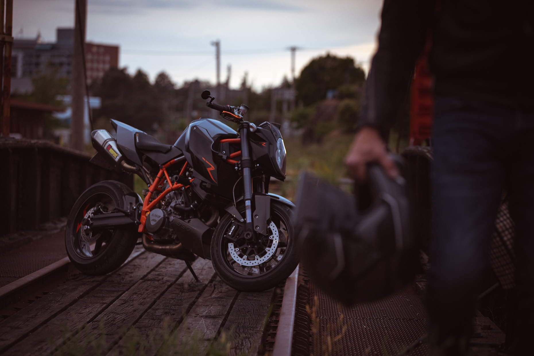 Randy & Nina | KTM Super Duke 990R